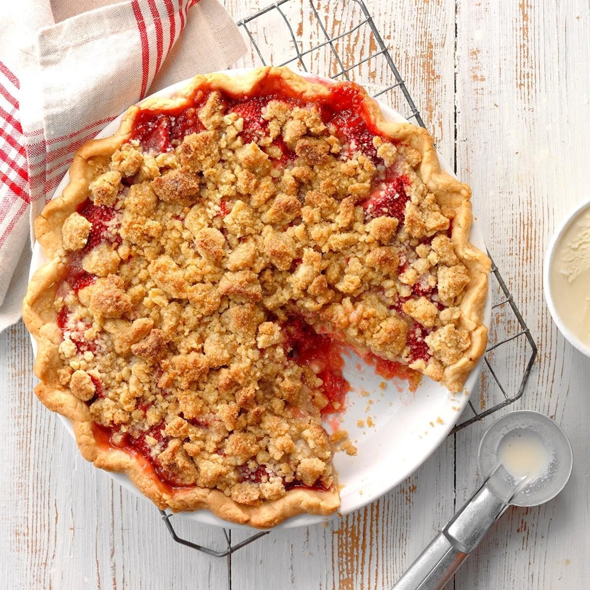 Strawberry Pie (9") | Amore Pie & More
